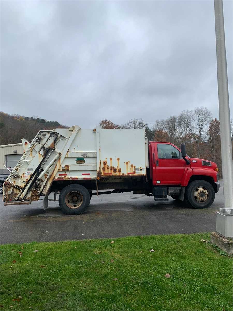 2009 GMC Garbage Truck Online Government Auctions of Government Surplus ...