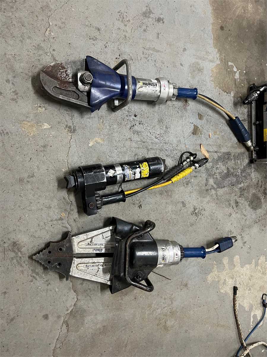 complete set of Hurst rescue tools Online Government Auctions of ...