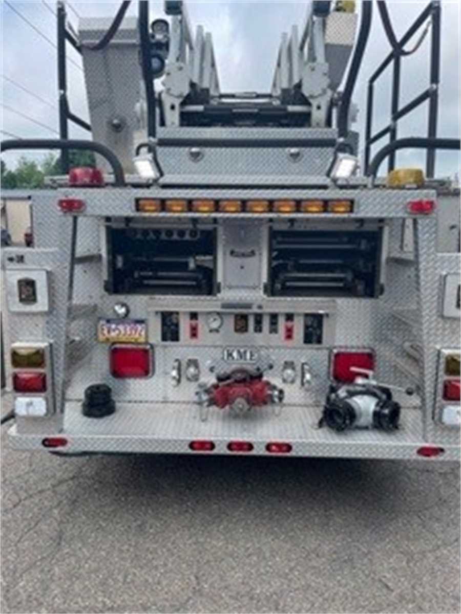 1995 KME Renegade Ladder Tower. 102' Ladder Tower Online Government ...