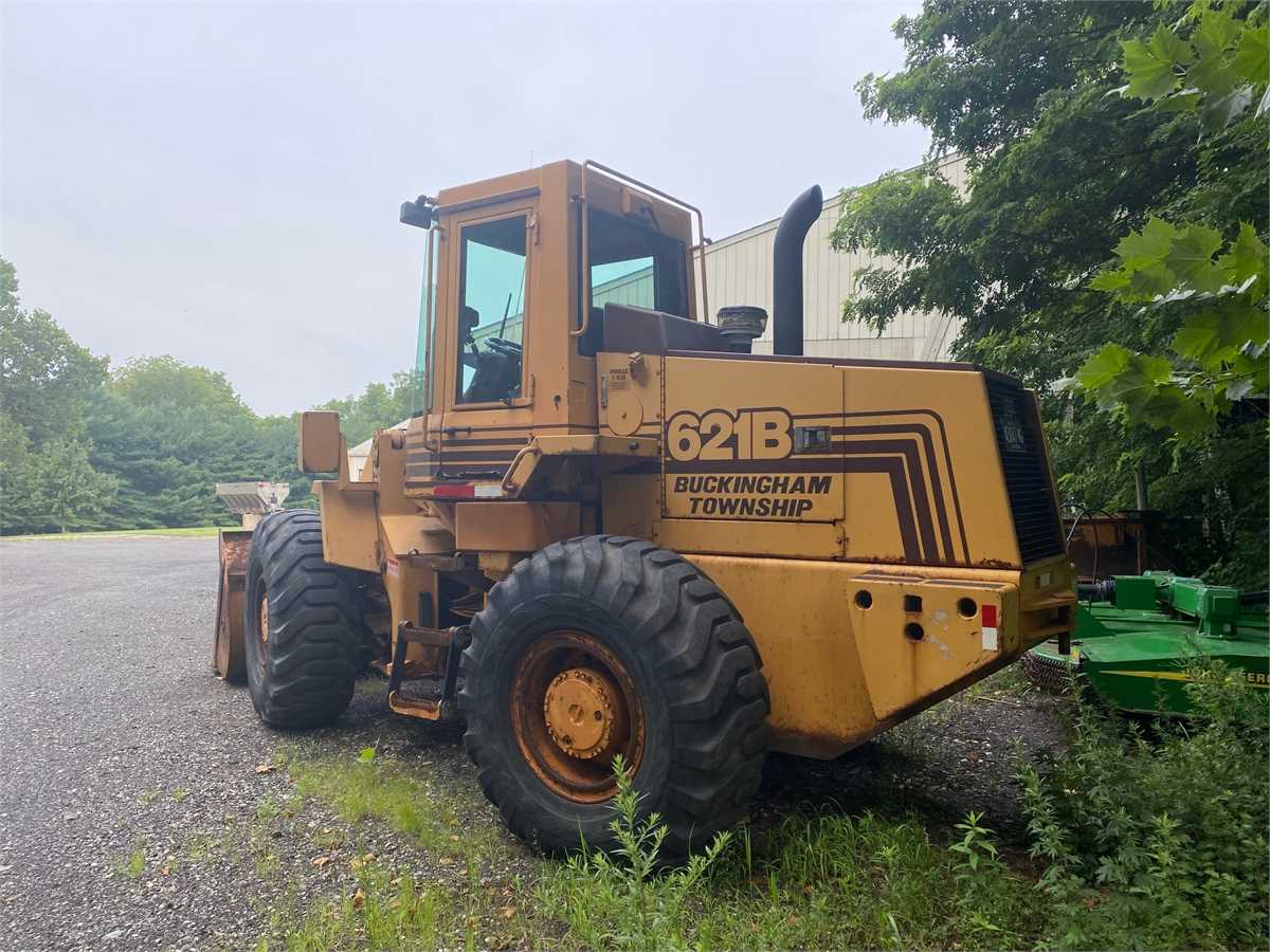 Case 621B loader Online Government Auctions of Government Surplus ...