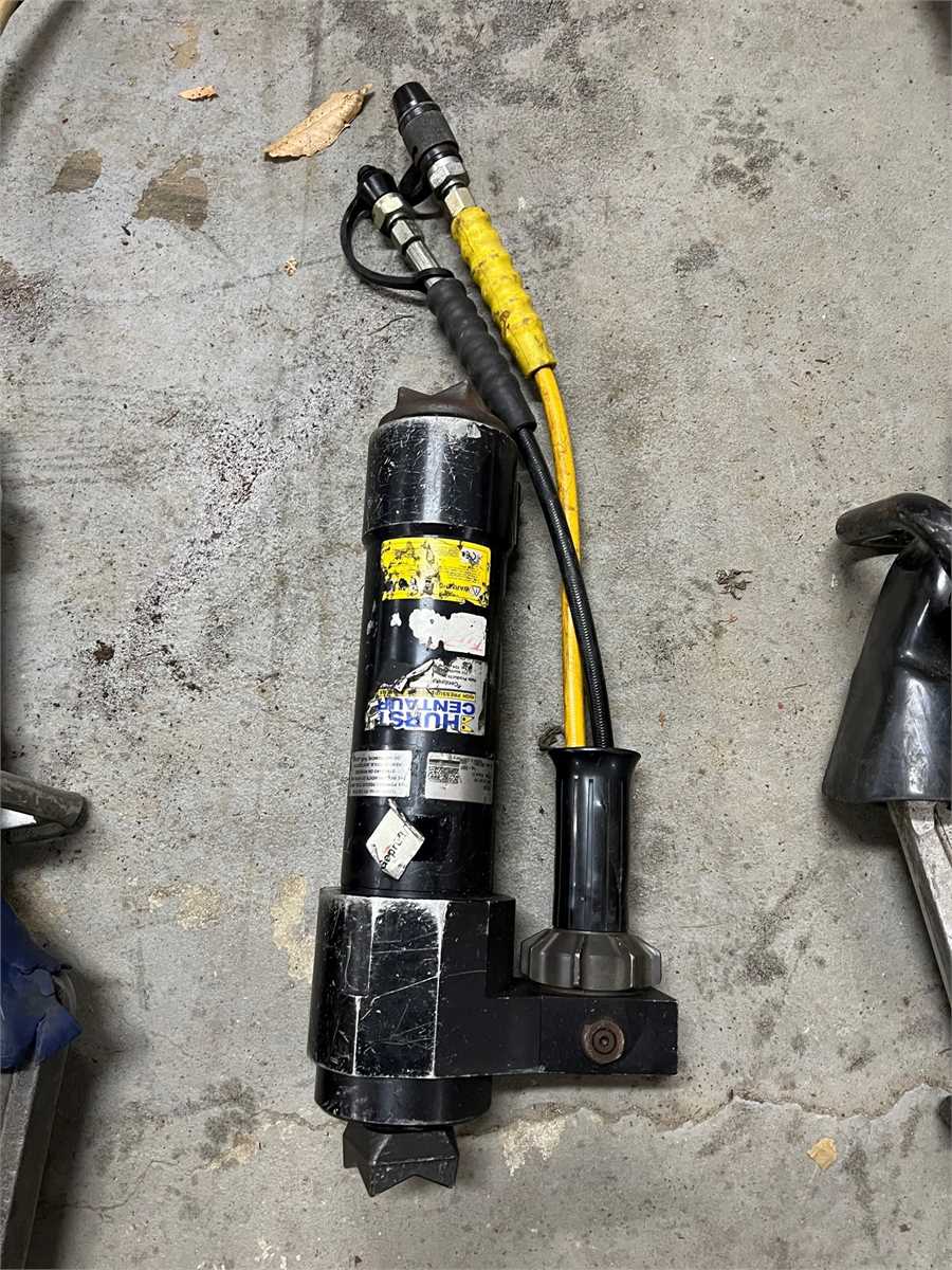 complete set of Hurst rescue tools Online Government Auctions of ...