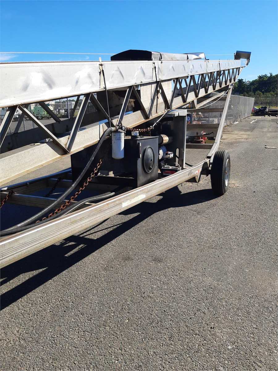 Tow behind Conveyor & Hopper - DSS2898 Online Government Auctions of ...