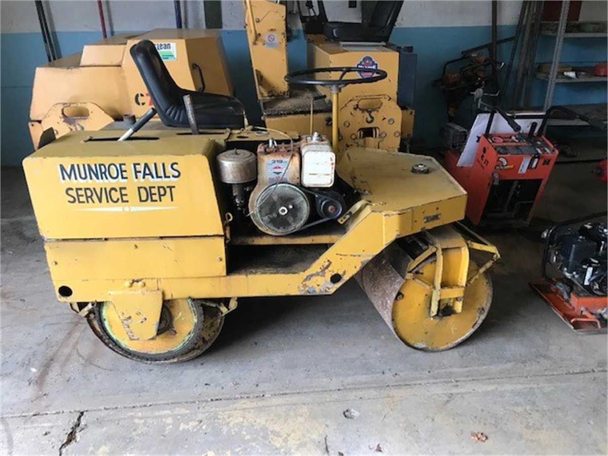 Multiquip R2000 roller Online Government Auctions of Government Surplus ...