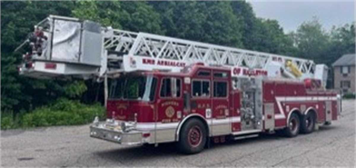 1995 KME Renegade Ladder Tower. 102' Ladder Tower Online Government ...