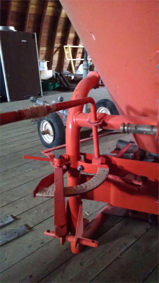 Baltimatic 3 point hitch seed spreader. Online Government Auctions of ...