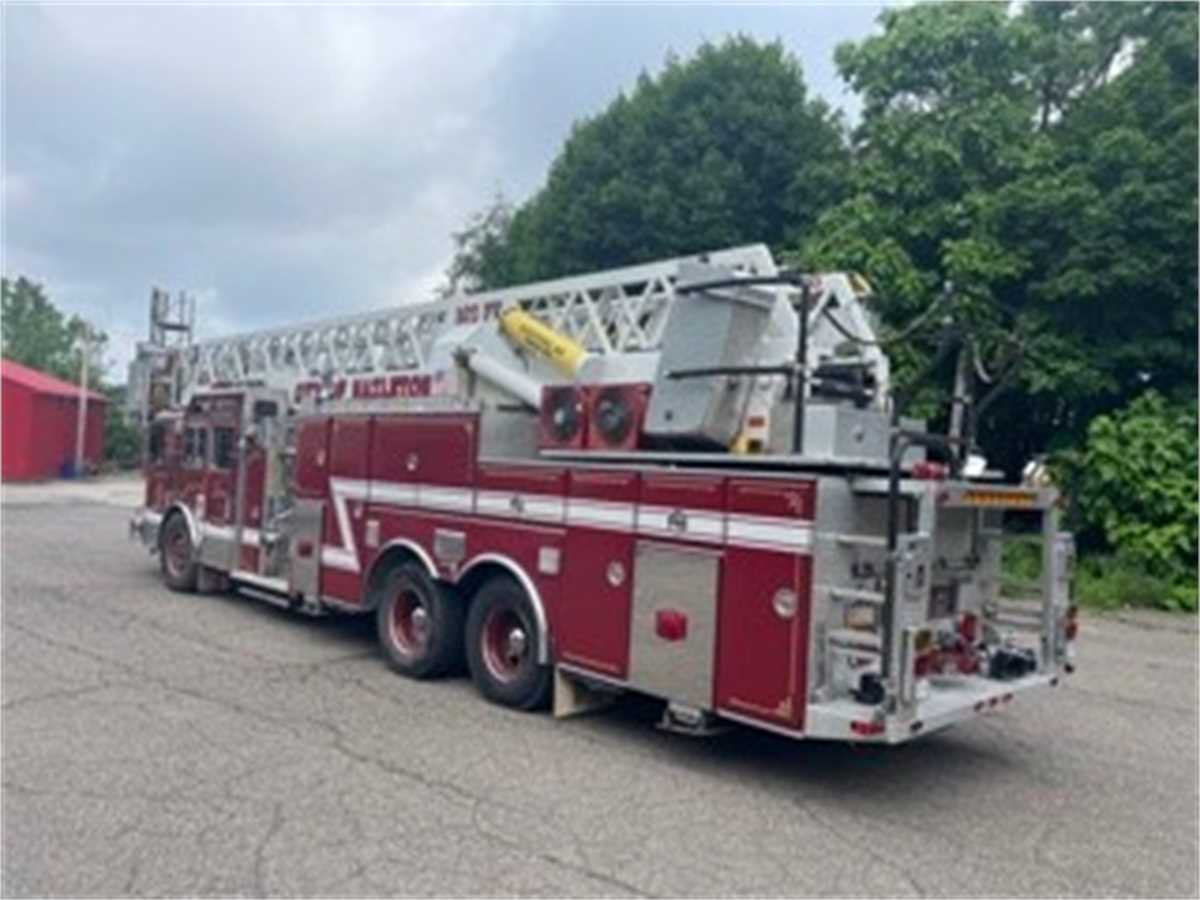 1995 KME Renegade Ladder Tower. 102' Ladder Tower Online Government ...