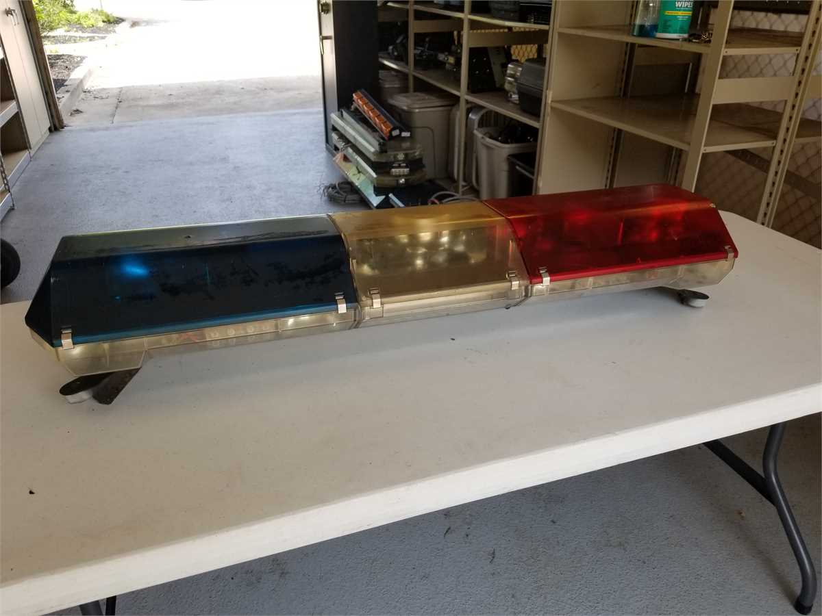 Code 3 MX7000 lightbar Online Government Auctions of Government Surplus ...