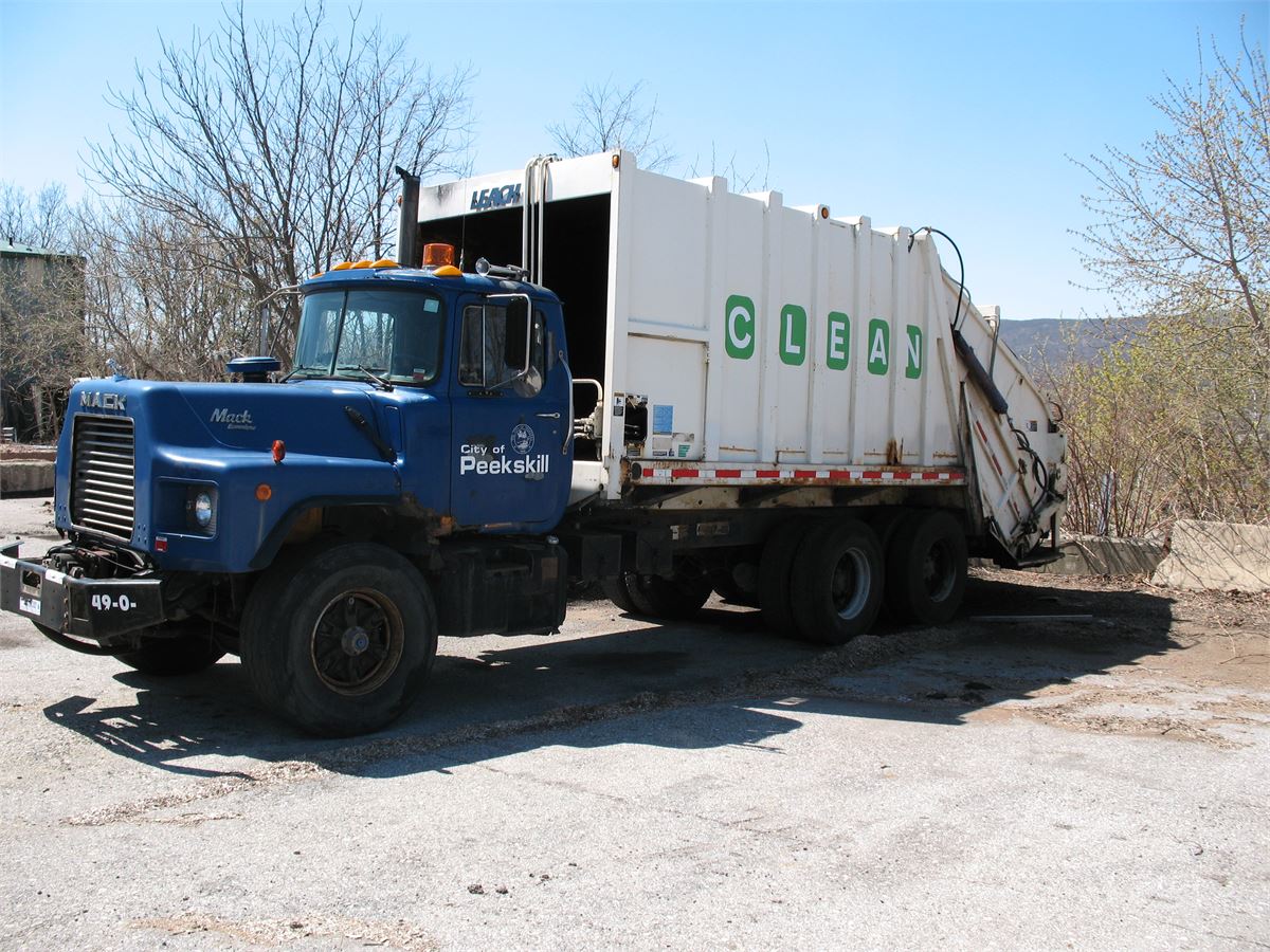 2000 Mack DM6885 25 Yard Leach 2R11 Refuse Body Online Government Auctions of Government Surplus ...