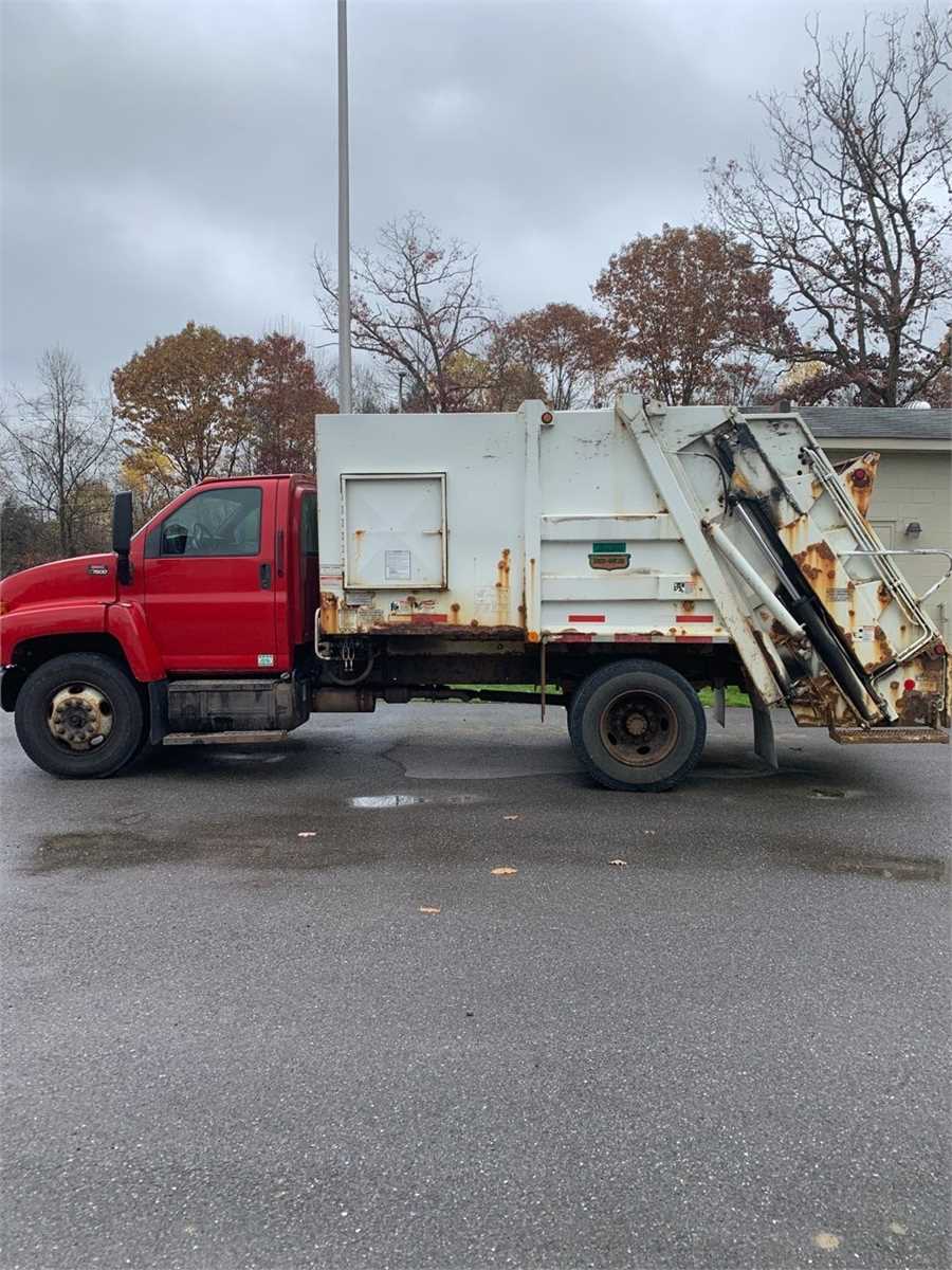 2009 GMC Garbage Truck Online Government Auctions of Government Surplus ...