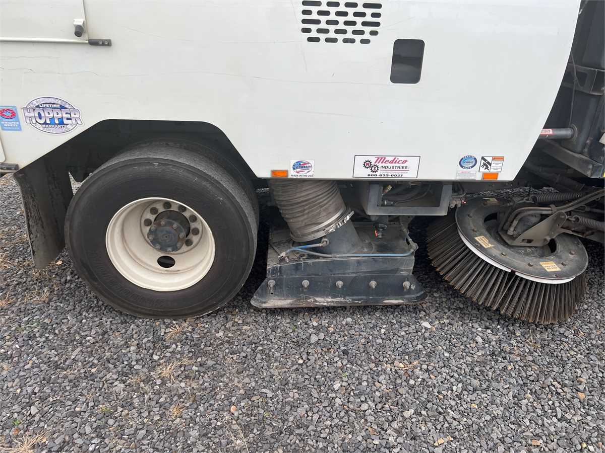 2019 Freightliner Truck with Schwartz Street Sweeper Online Government ...