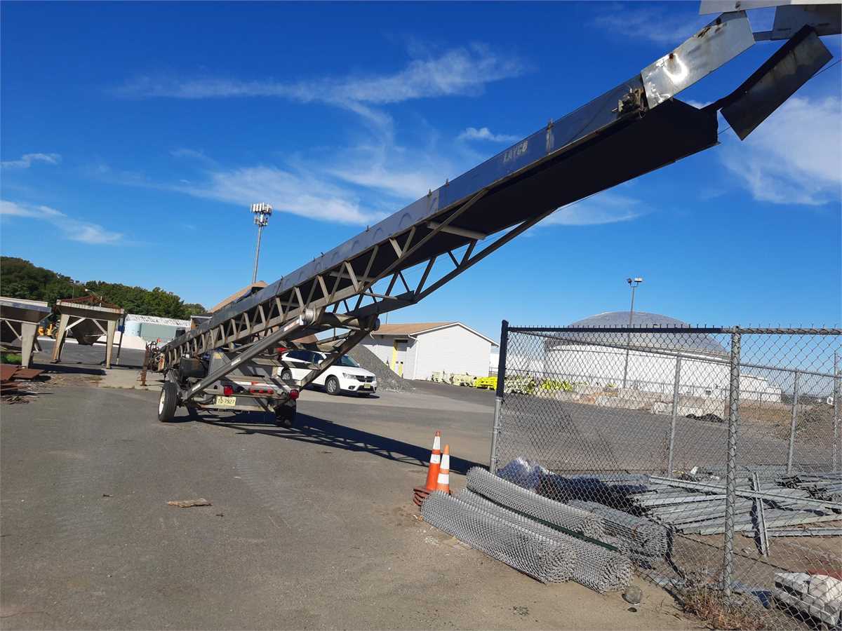Tow behind Conveyor & Hopper - DSS2898 Online Government Auctions of ...