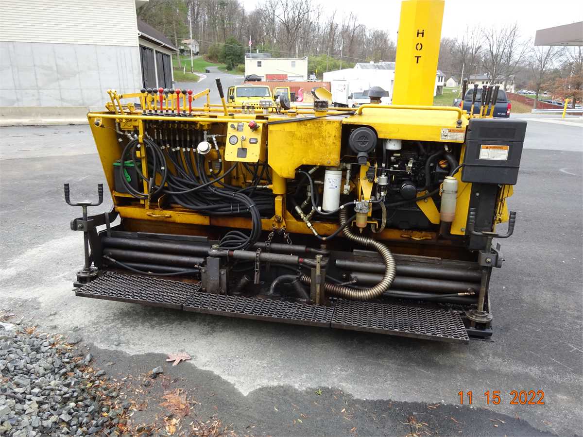 2009 Gehl 1448 Plus Paver Online Government Auctions of Government ...