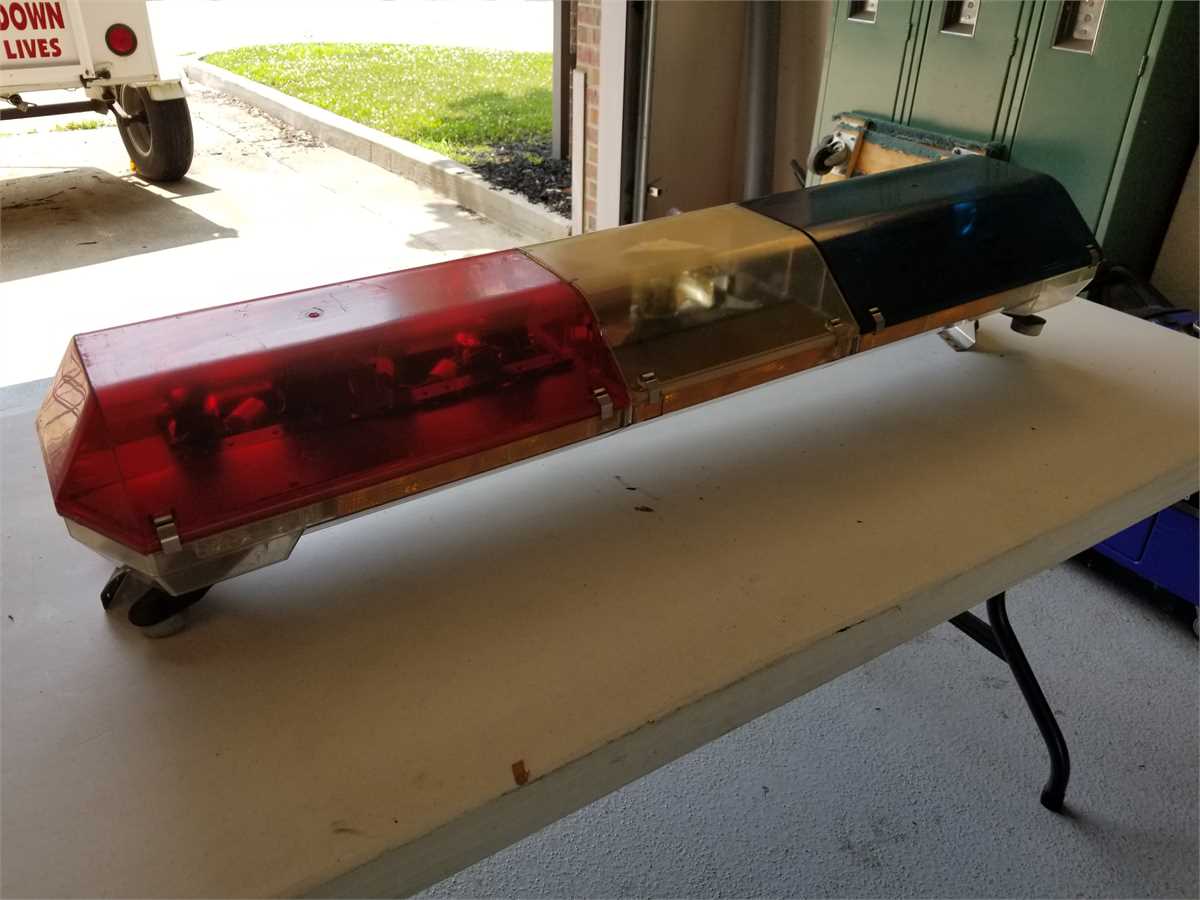 Code 3 MX7000 lightbar Online Government Auctions of Government Surplus ...