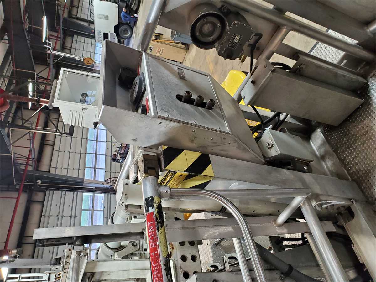 1993 Spartan Fire Truck with a Baker Aerialscope 95ft Boom. Online ...