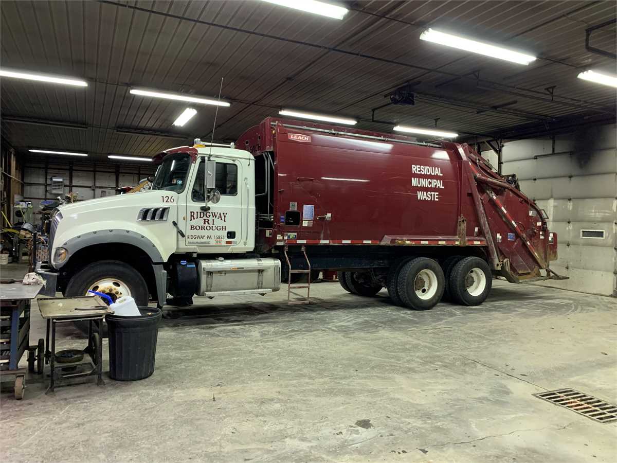 2013 Mack Leach Body Packer Sanitation Truck Online Government Auctions ...