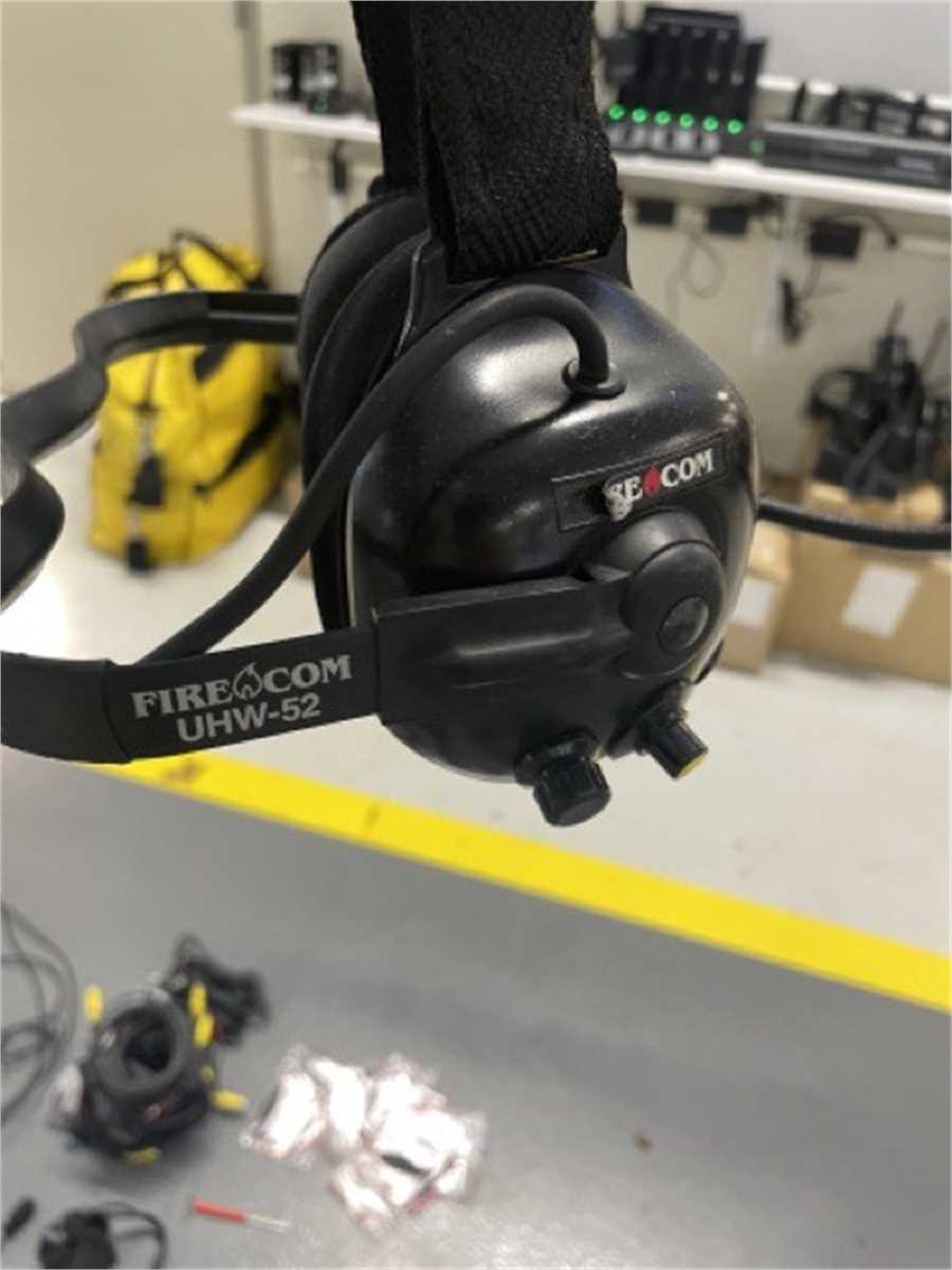 FireCom Wireless Headset System Online Government Auctions of ...