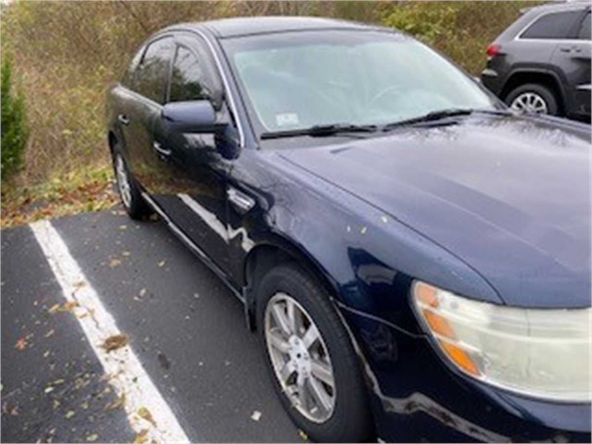 2008 Blue Ford Taurus Model #er P27 4-dr Sedan Online Government ...
