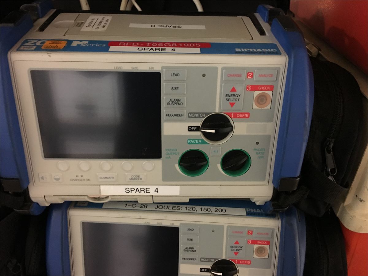 Zoll monitors/ charging banks Online Government Auctions of Government ...