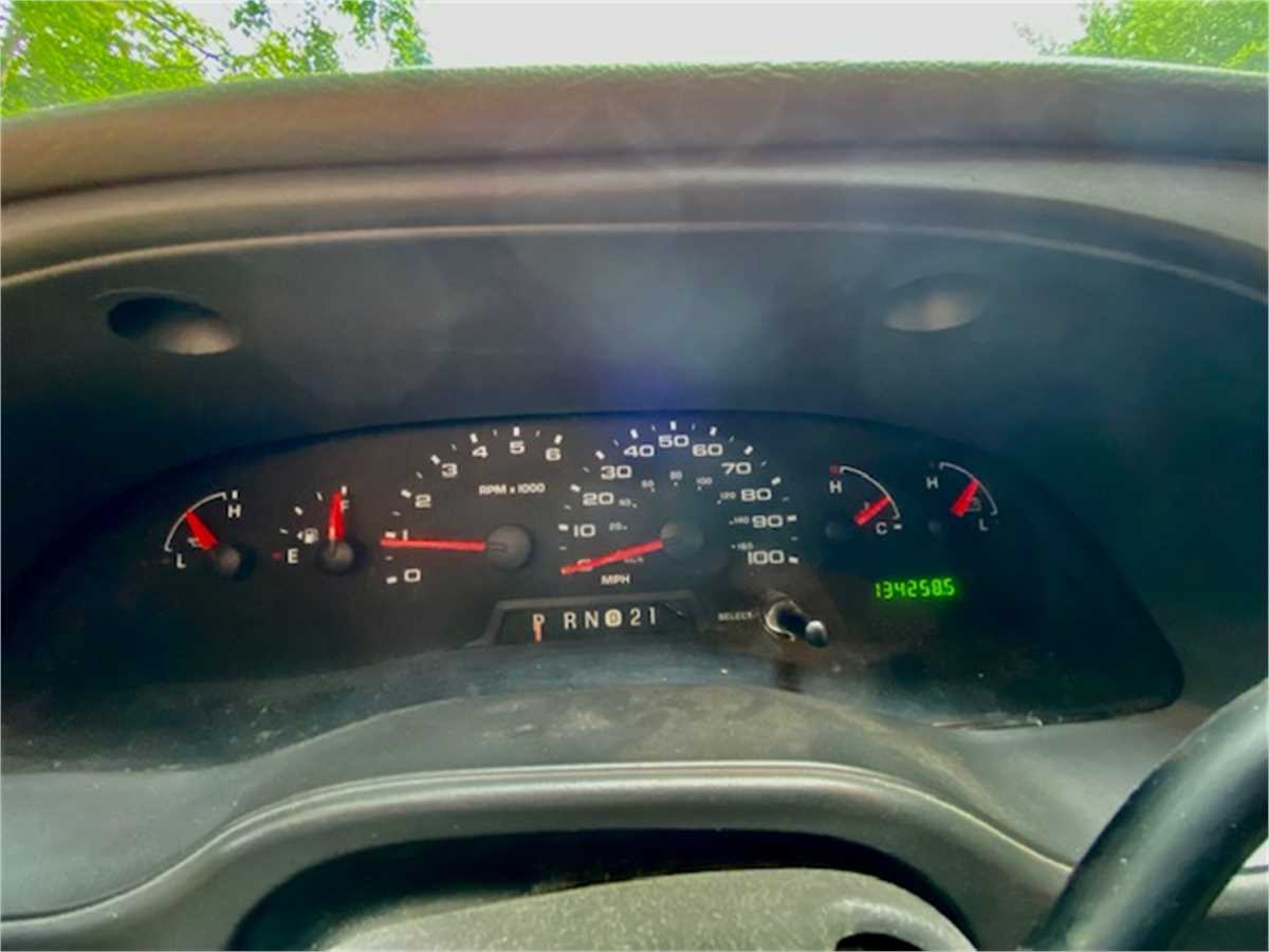 2004 FORD OMNI-BUS, 2WD, 14 PASSENGER + DRIVER Online Government ...