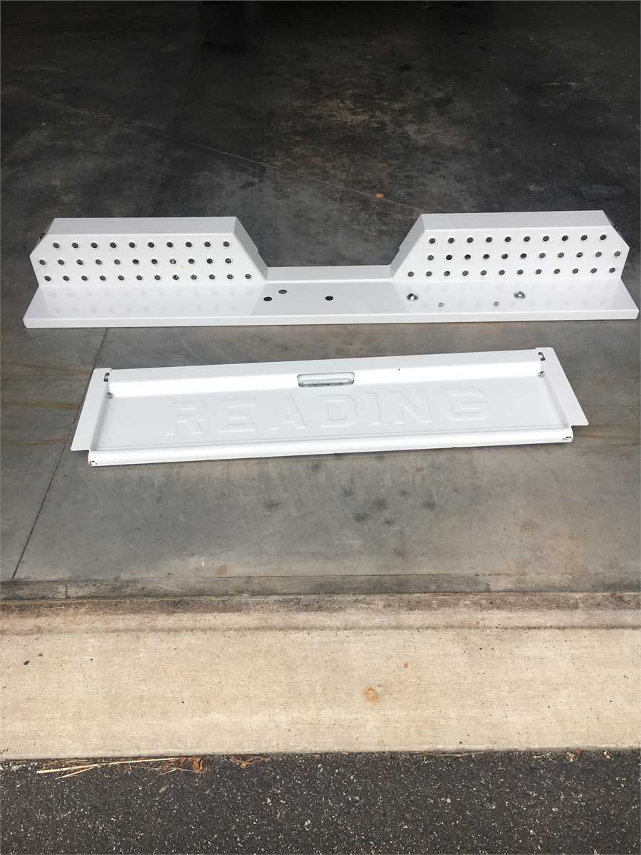 2019 Reading Box Tailgate and Bumper Online Government Auctions of ...