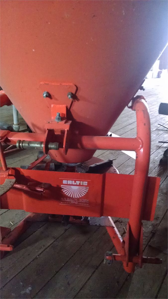 Baltimatic 3 point hitch seed spreader. Online Government Auctions of ...