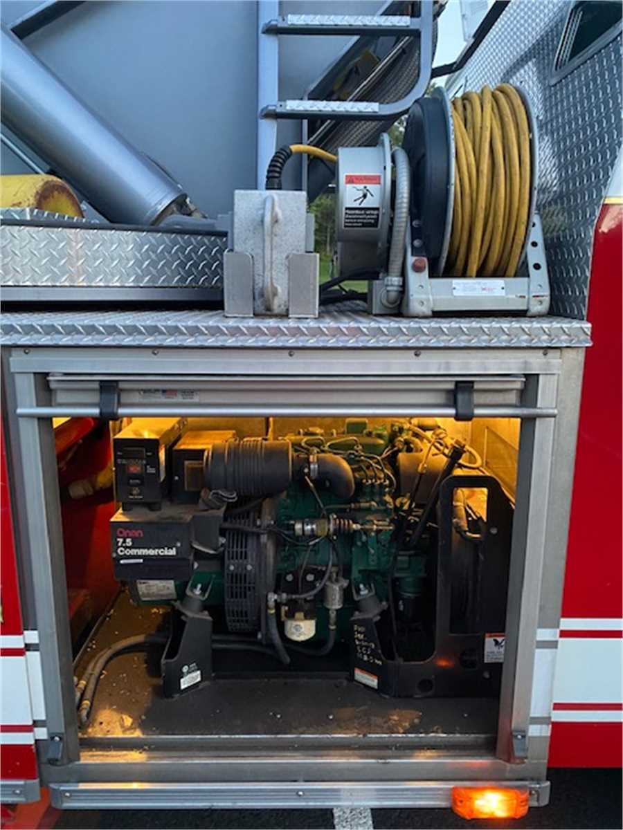 1997 SUTPHEN SP95 LADDER TRUCK Online Government Auctions of Government ...