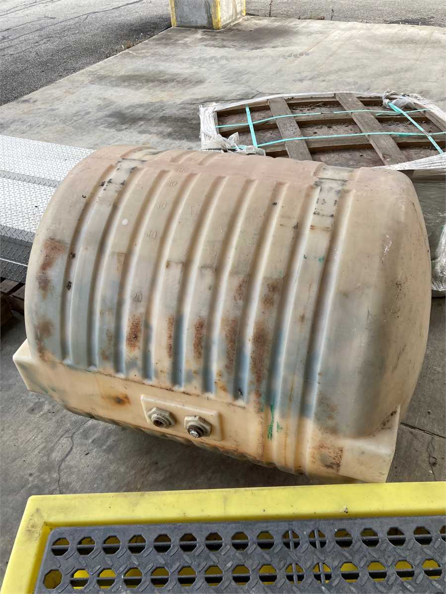 200 Gallon Plastic Water Tank Online Government Auctions of Government ...