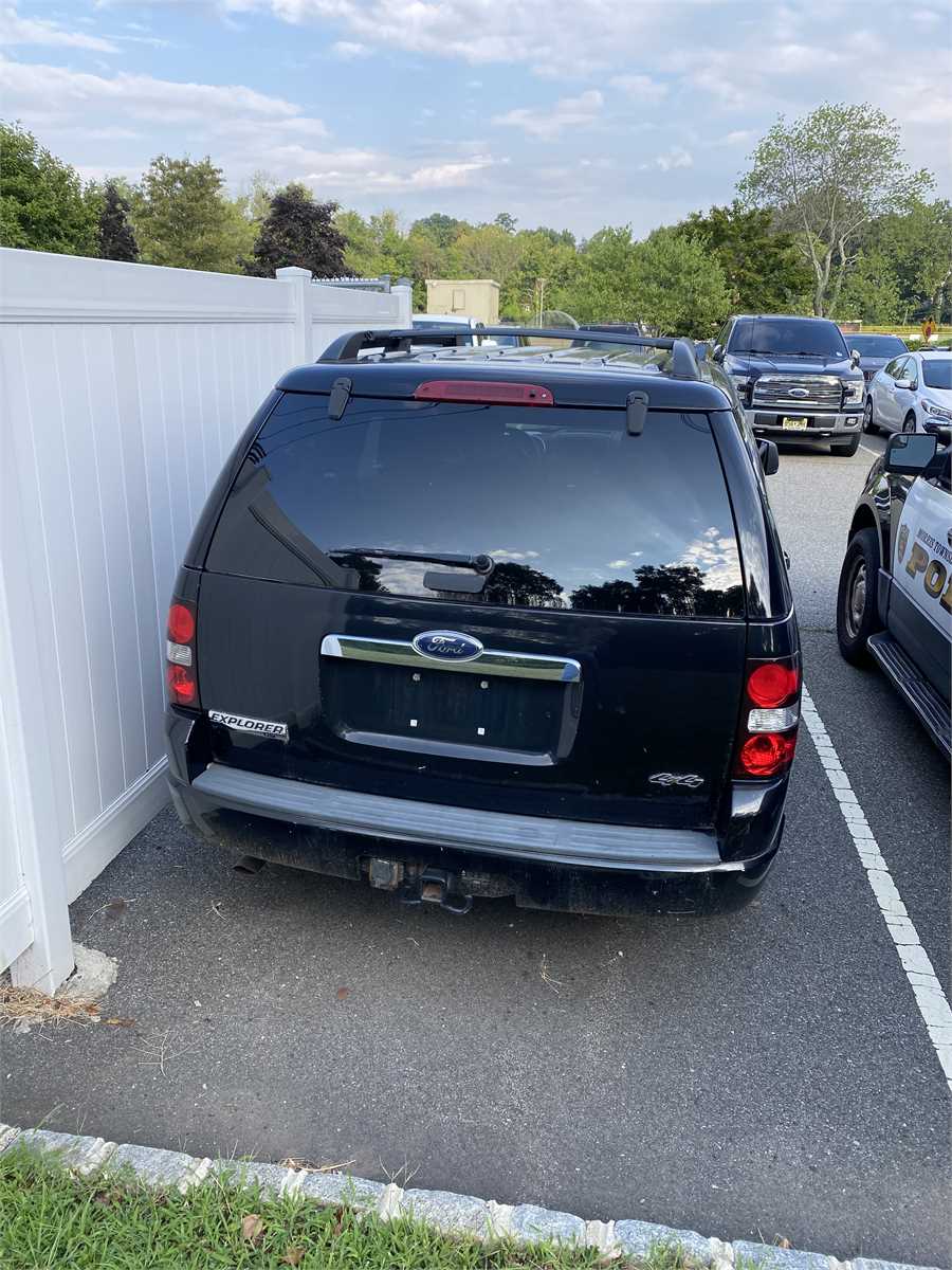 #12 2009 Ford Explorer (Former Police Vehicle) Online Government ...