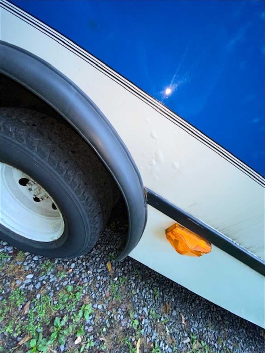 2004 FORD OMNI-BUS, 2WD, 14 PASSENGER + DRIVER Online Government ...