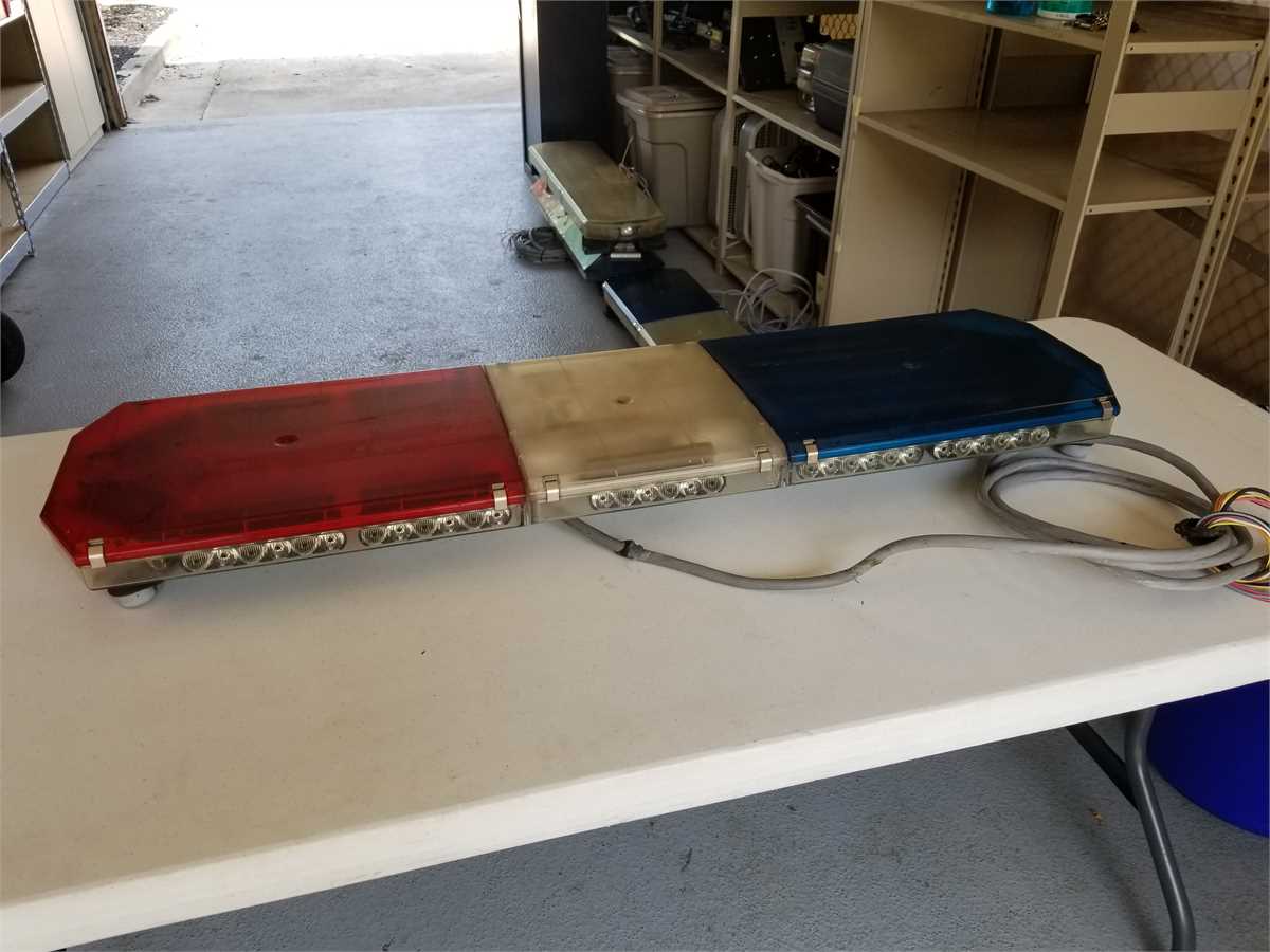 Code 3 LED X 2100 lightbar Online Government Auctions of Government ...