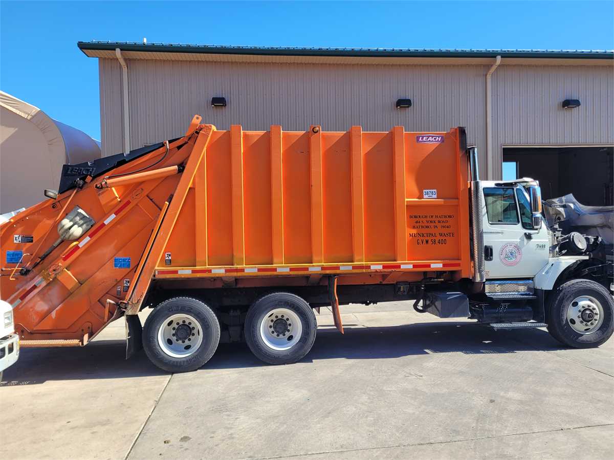 2006 International 7400 DT570 W/ 25 yard Leach packer body Online ...